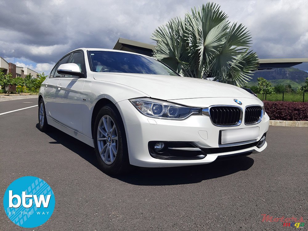 2015' BMW 320i SPORT LINE for sale. Moka, Mauritius