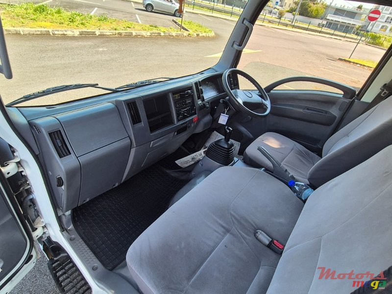 2020' Isuzu Reward NP for sale. Vacoas-Phoenix, Mauritius