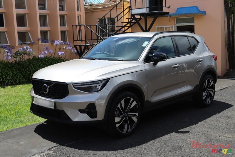 2023' Volvo XC40 for sale. Curepipe, Mauritius