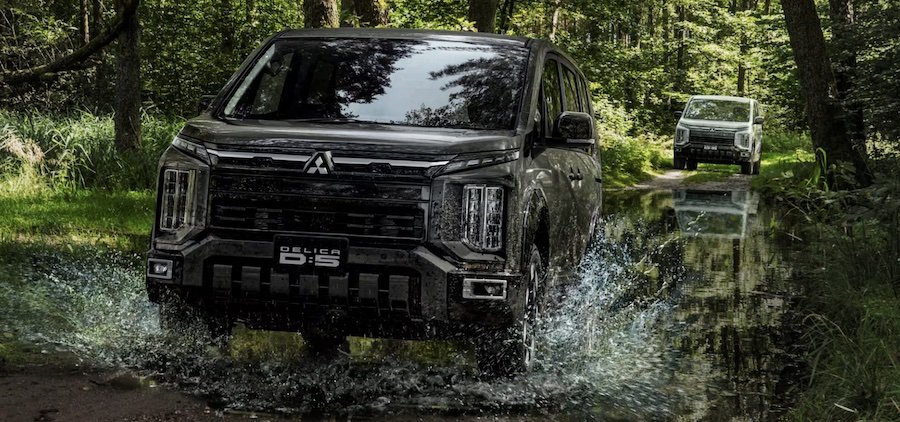 This Mitsubishi Minivan Has a Locking Diff and Off-Road Mode