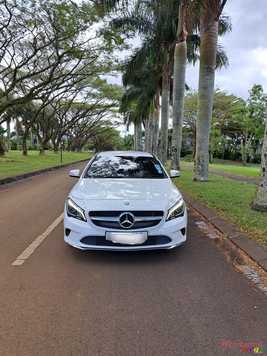 2017' Mercedes-Benz CLA 200 for sale. Rose Hill - Quatres Bornes,