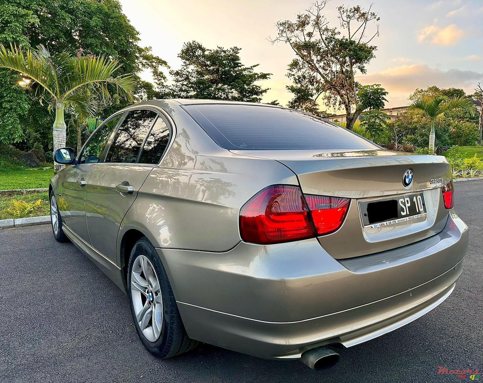 2010' BMW 320 for sale. Quartier Militaire, Mauritius